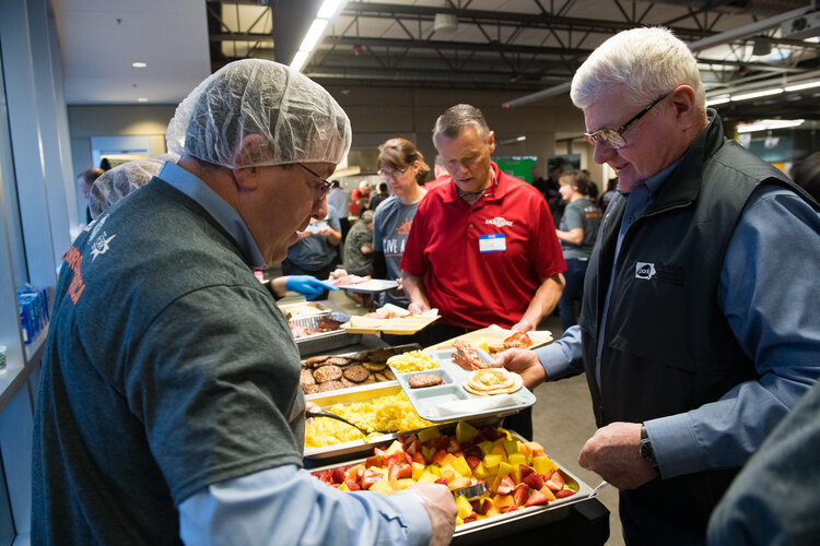 ‘Tis the Season for Giving | Iowa Food & Family Project